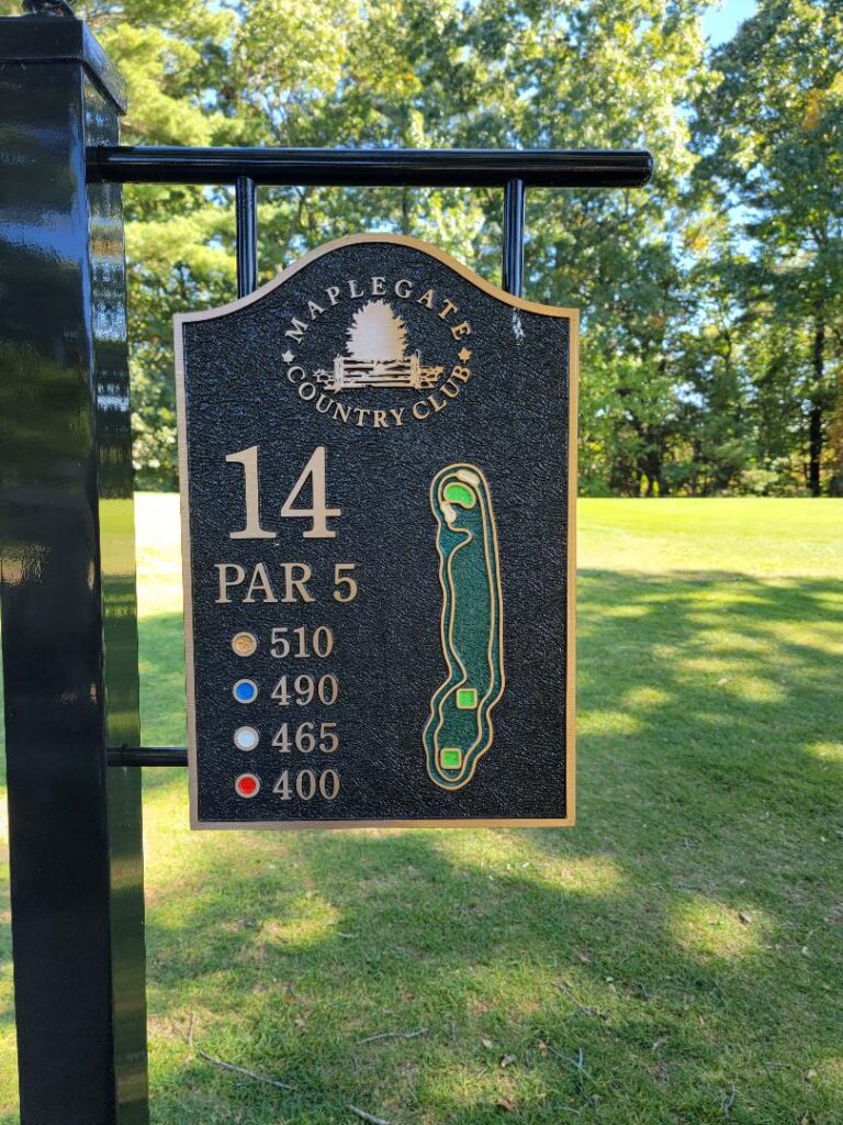 Maplegate Country Club | New England dot Golf